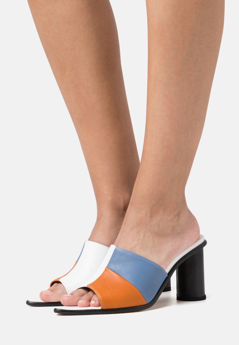 SHEKUDO THE OBY - Klapki na obcasie/niebieski - Zalando.pl