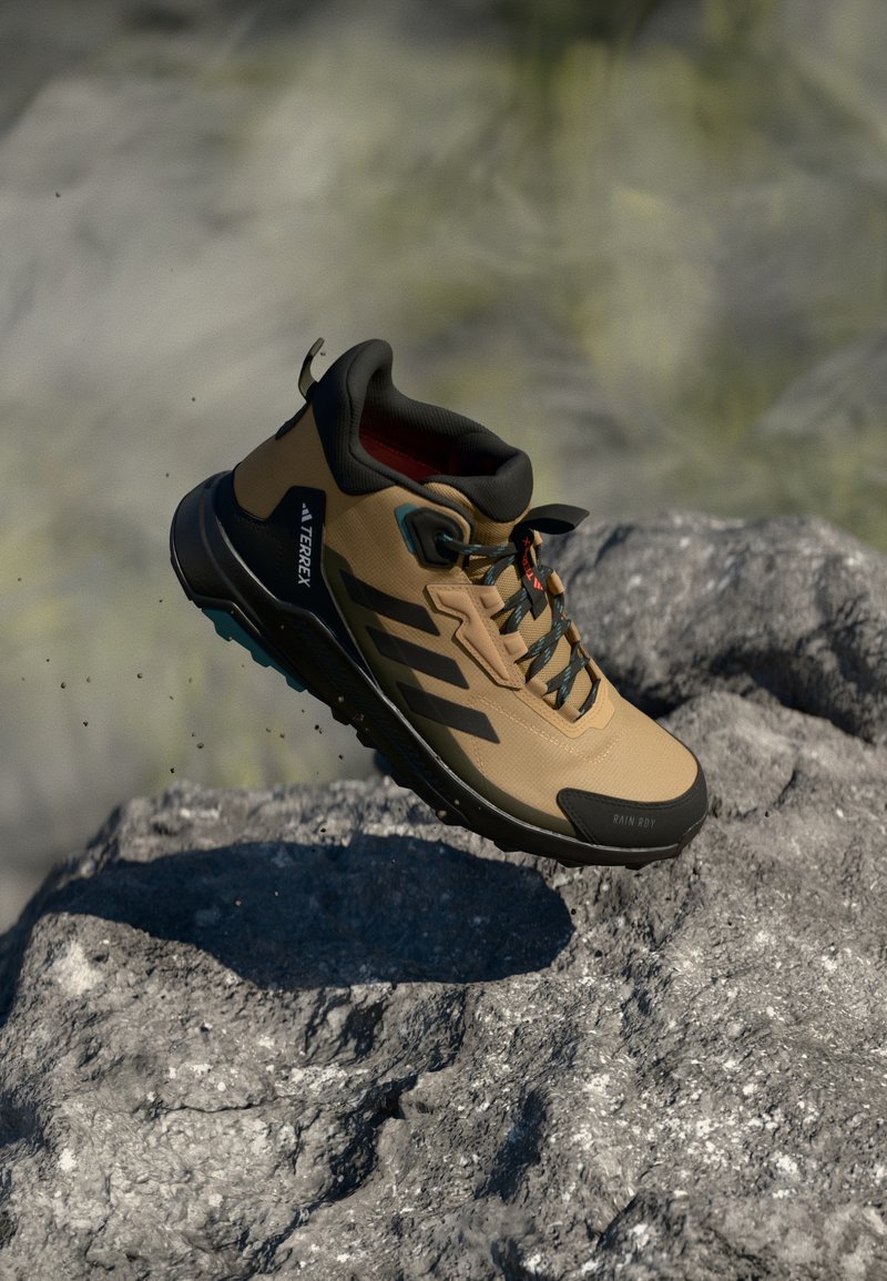 adidas Terrex ANYLANDER MID - Zapatillas de senderismo - cardboard/core ...