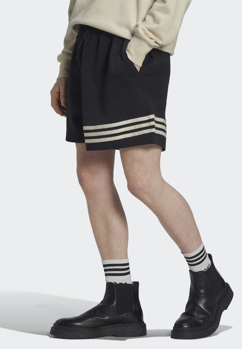 adidas Originals NEW C - Shorts - black/zwart - Zalando.nl