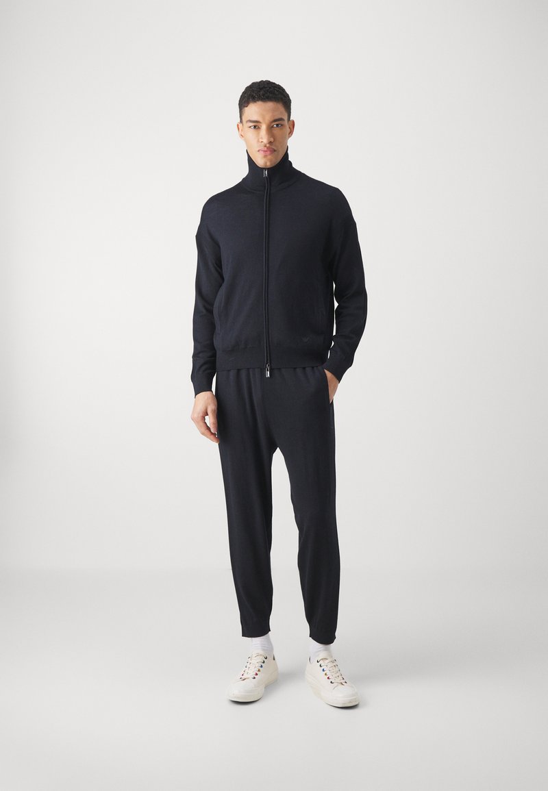 Emporio Armani COORDINATO 2 CAPI - Tracksuit - blu navy/dark blue ...