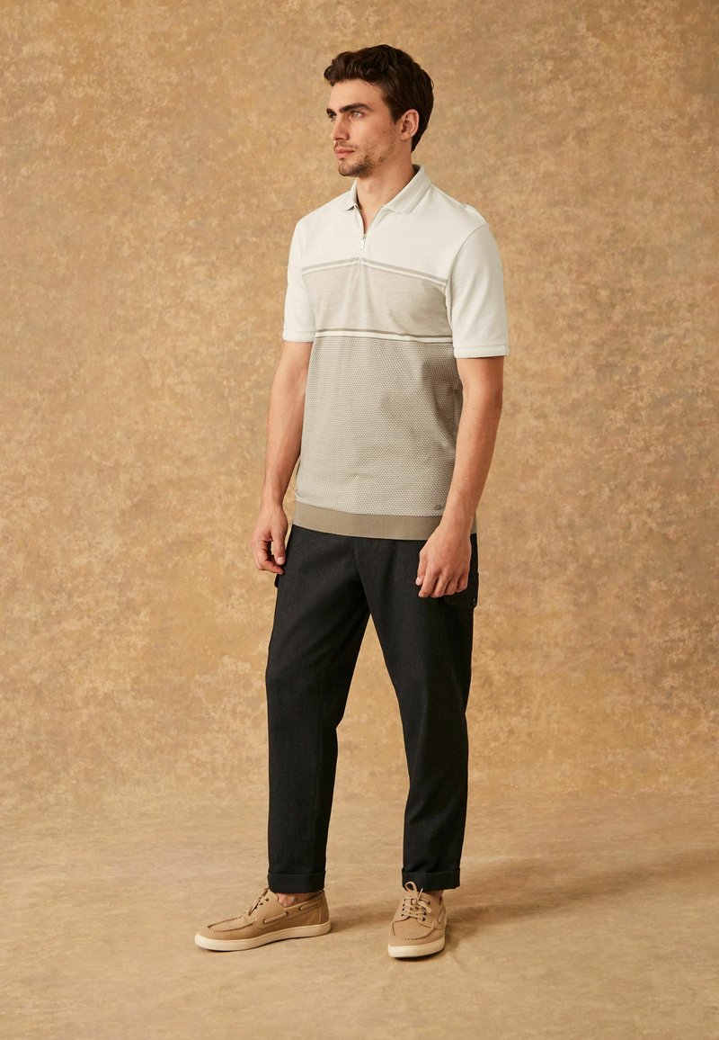Next BLOCKED POLO SHIRT - Poloshirt - neutral textured/beige - Zalando.de