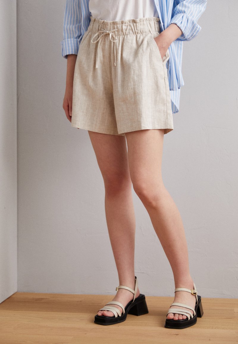 Marks & Spencer Shorts - neutral/beige - Zalando.at