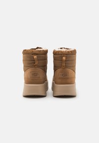 UGG MAXXER MINI - Snowboot/Winterstiefel - chestnut/cognac - Zalando.ch
