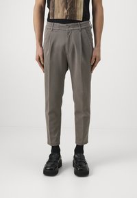 DRYKORN CHASY - Pantalon classique - brown/marron - ZALANDO.FR