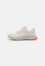 Clarks ATLL TREK FREE - Sneakers - white combination/vit - Zalando.se