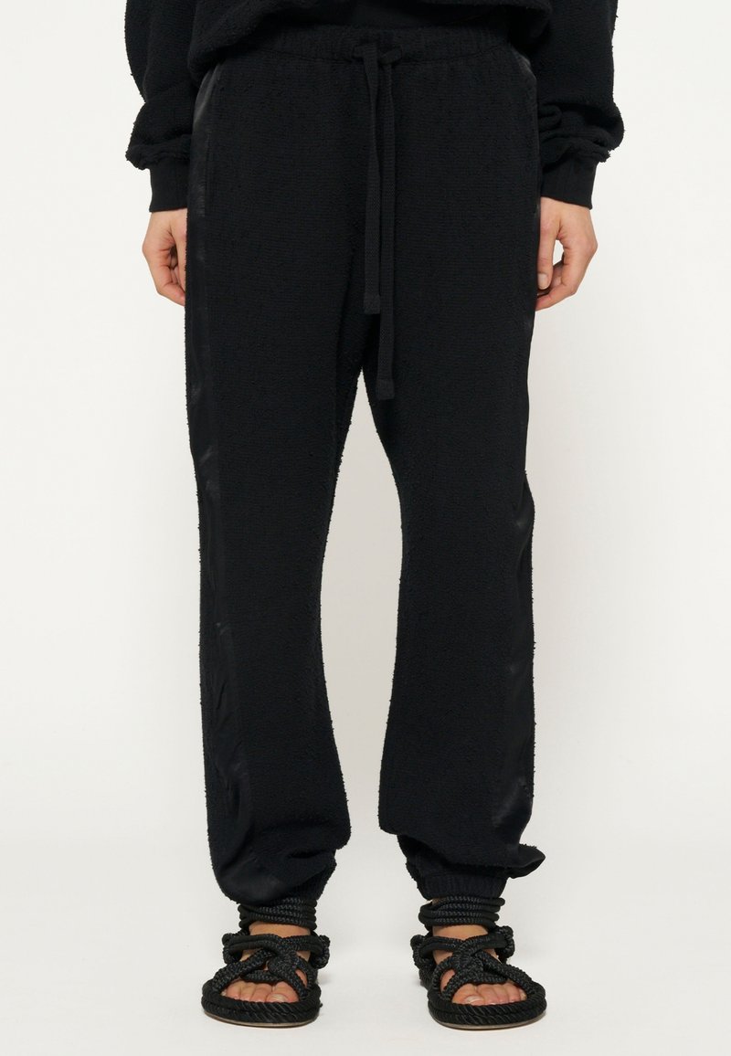 10DAYS TEXTURE JOGGER - Jogginghose - black/schwarz - Zalando.at
