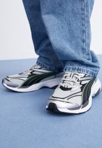 Puma MORPHIC UNISEX - Trainers - glacial gray/green fog/grey - Zalando ...