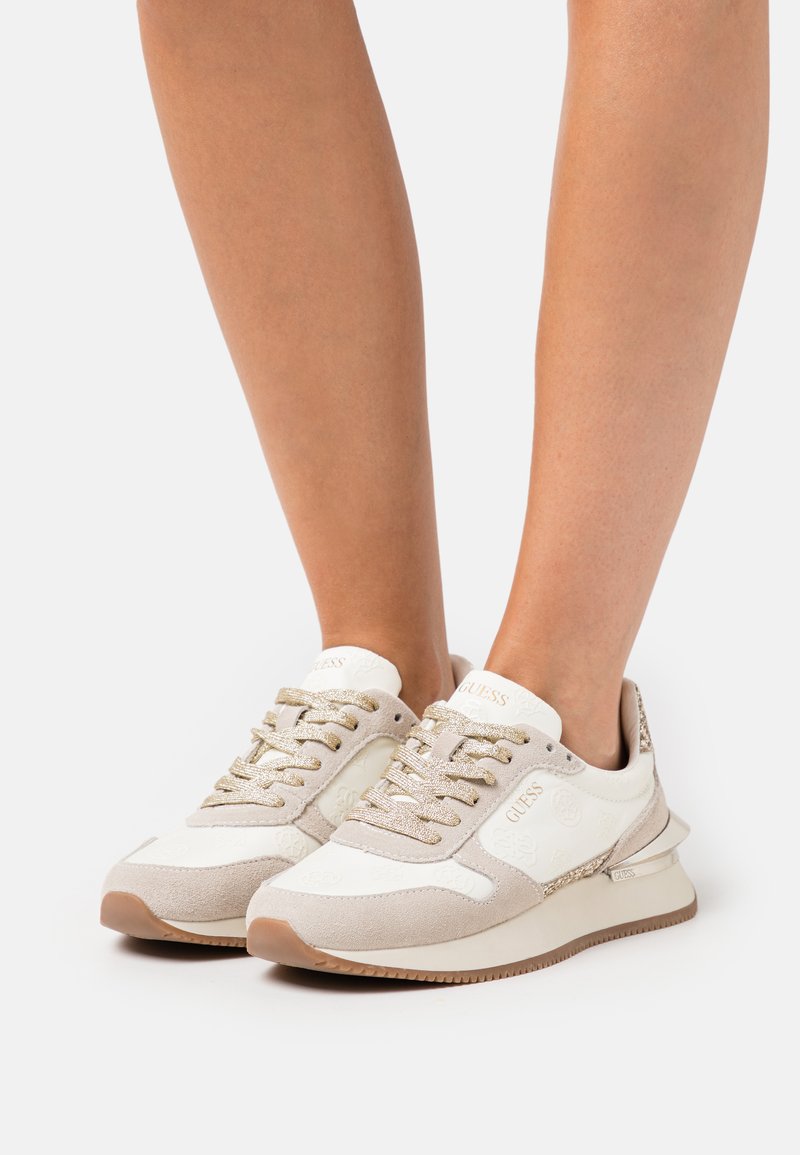 Guess DUBAI - Sneaker low - ivory/offwhite - Zalando.de