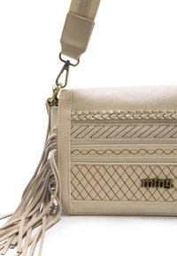mtng Handtasche - beige - Zalando.de