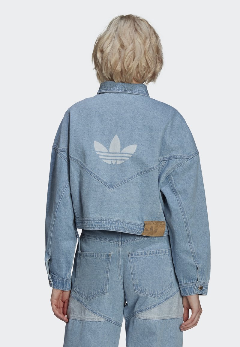 halv otte Tilbageholde missil adidas farkkutakki dart domæne Meander