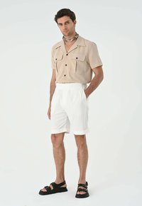 Antioch Skjorta - light beige/laxrosa - Zalando.se