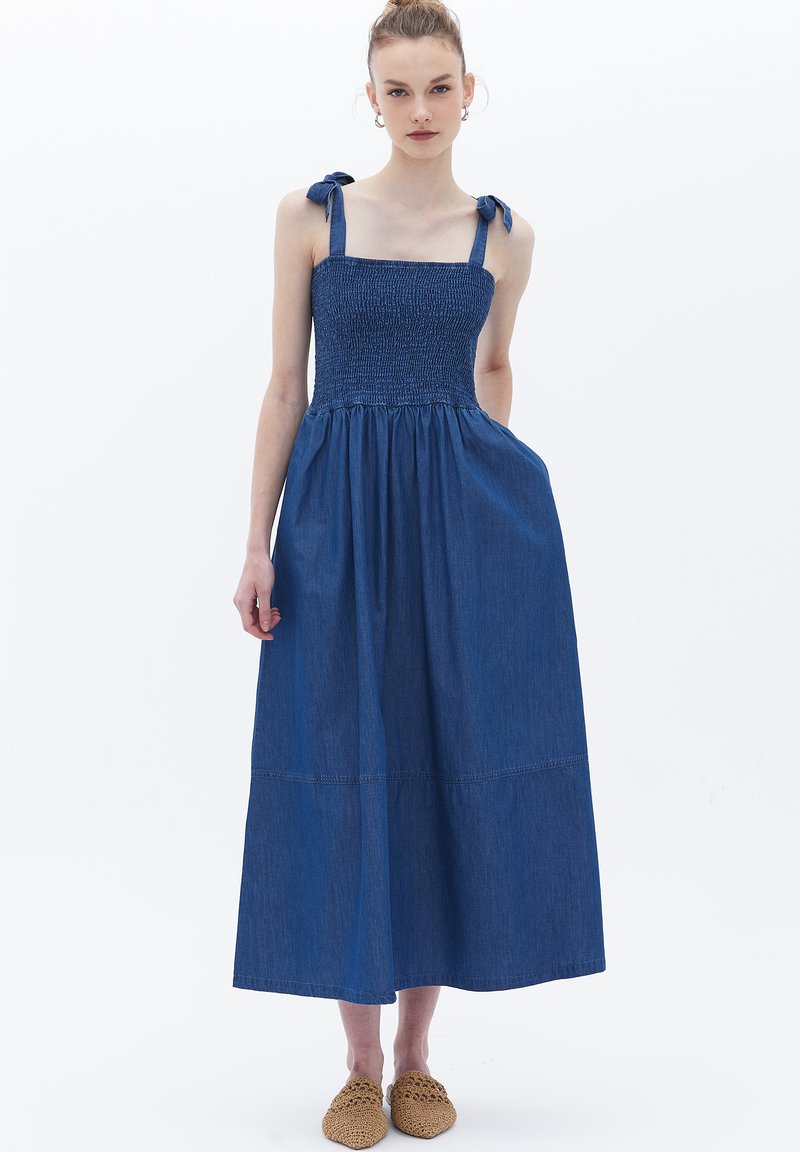OXXO GIPPED - Robe en jean - rodeo denim/denim bleu gris - ZALANDO.FR