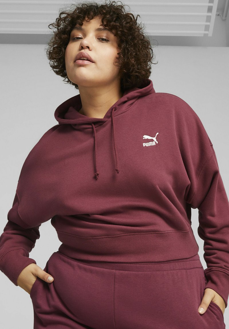 Puma CLASSICS CROPPED - Jersey con capucha - dark jasper/rojo - Zalando.es