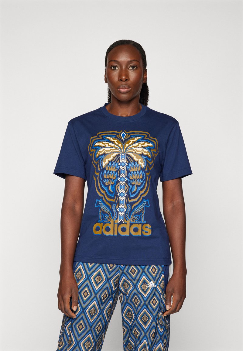 adidas Sportswear ADIDAS FARM RIO GRAPHIC - Print T-shirt - night ...