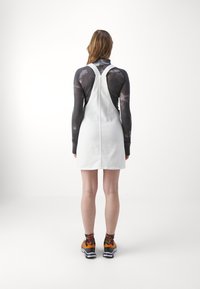 Pepe Jeans VESTA ANGLAISE - Vestido vaquero - white denim/denim blanco ...