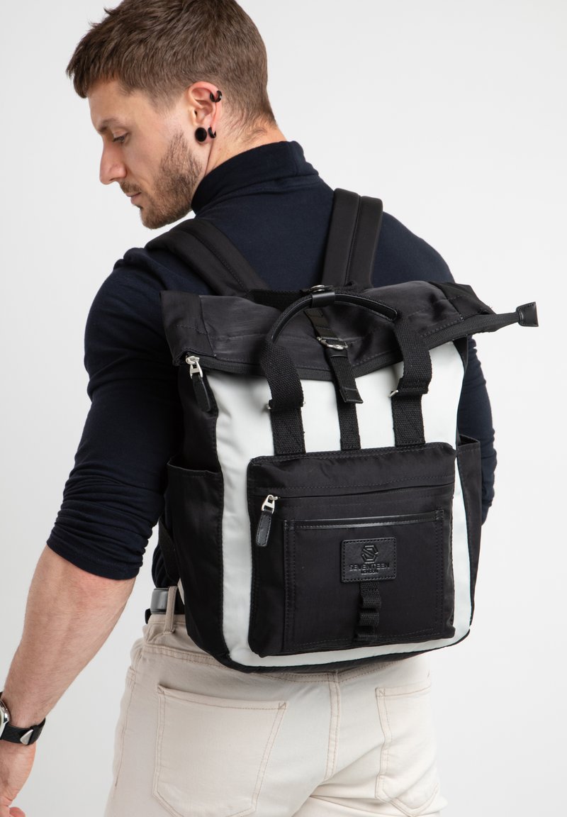 SEVENTEEN LONDON CANARY WHARF BACKPACK - Rucksack - black - Zalando.co.uk