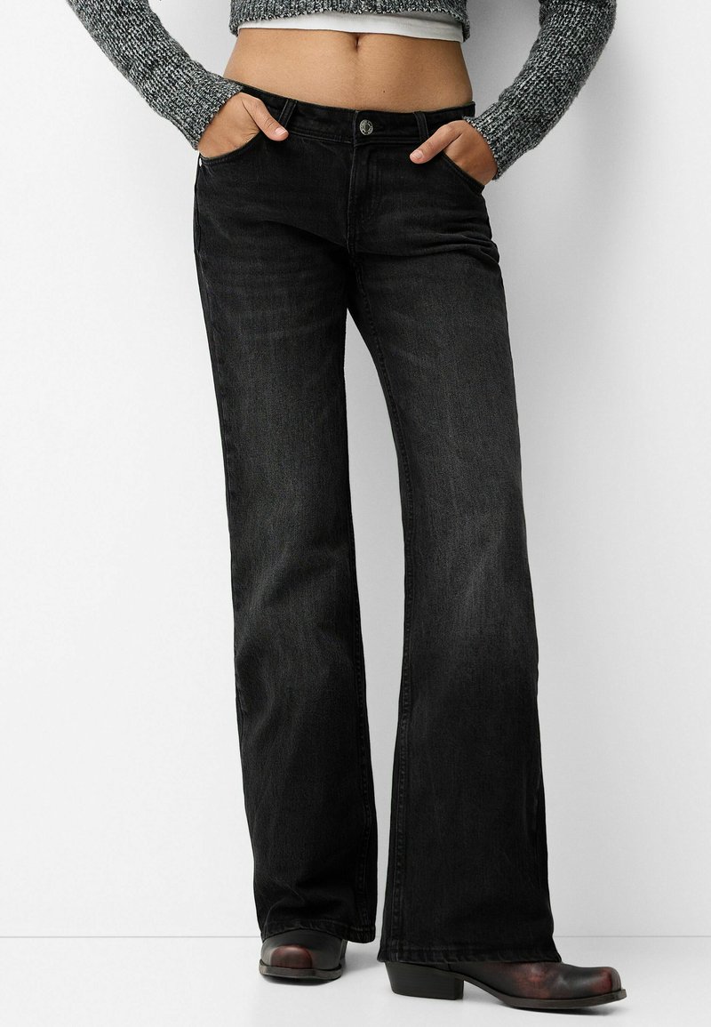 Bershka Bootcut-farkut - black/musta - Zalando.fi