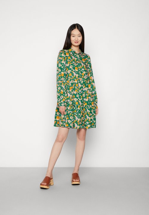 Kjoler på nett | Dame | Kjøp ny kjole online | ZALANDO Norge - Side 6