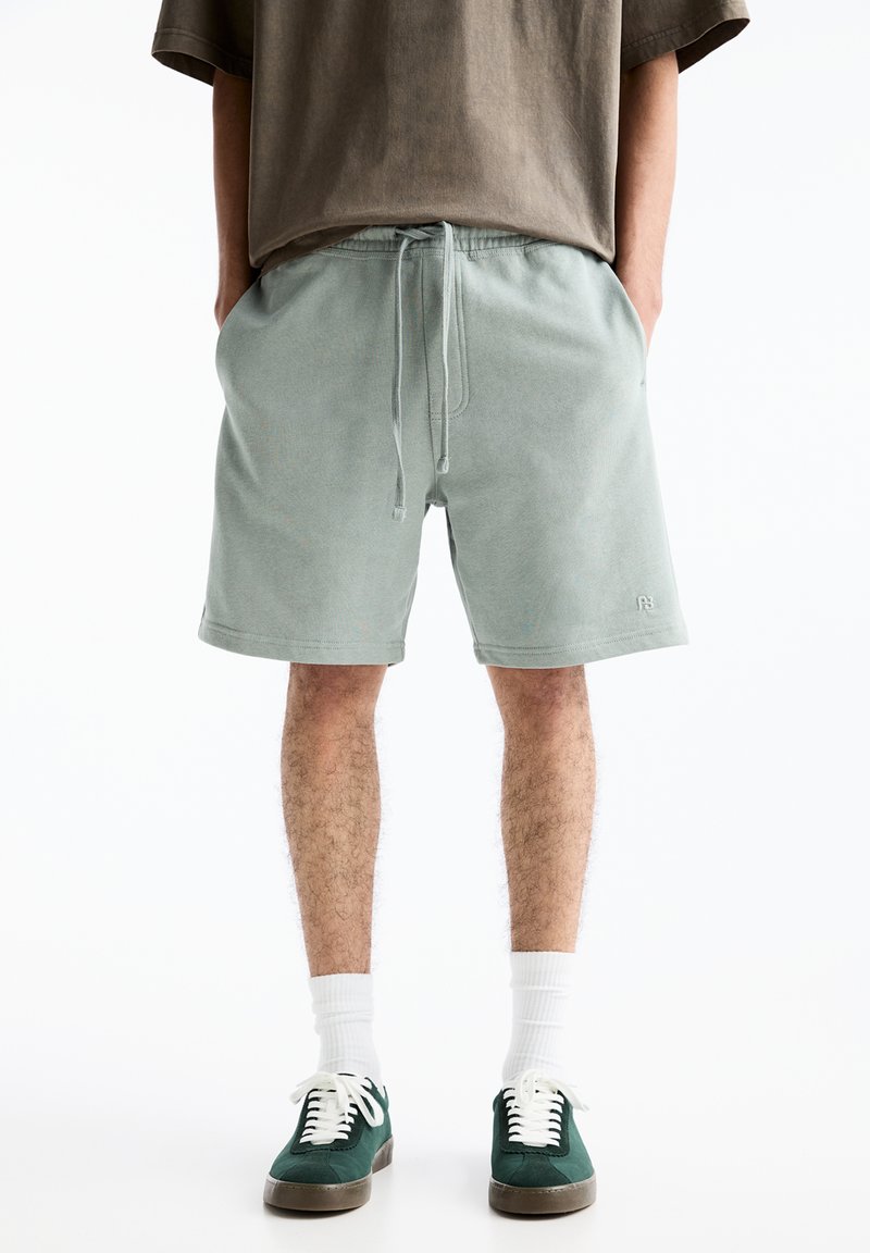 PULL&BEAR BERMUDA - Pantalon de survêtement - light green/vert clair - ZALANDO.FR
