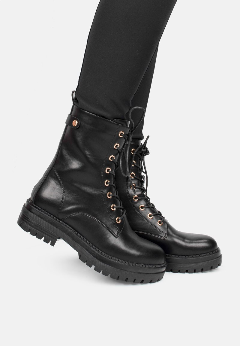 Posh by Poelman TESS VETERLAARZEN - Lace-up ankle boots - black with ...