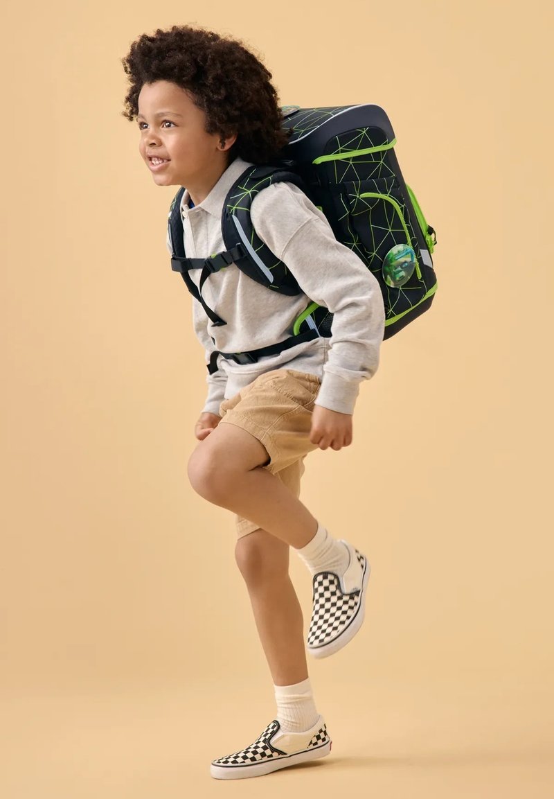 Ergobag CUBO LIGHT BUNDLE SET - School set - cybär race - schwarz/black ...