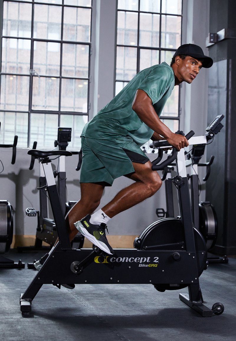 Puma CONCEPT HYPERWAVE - Sports shorts - eucalyptus/green - Zalando.ie