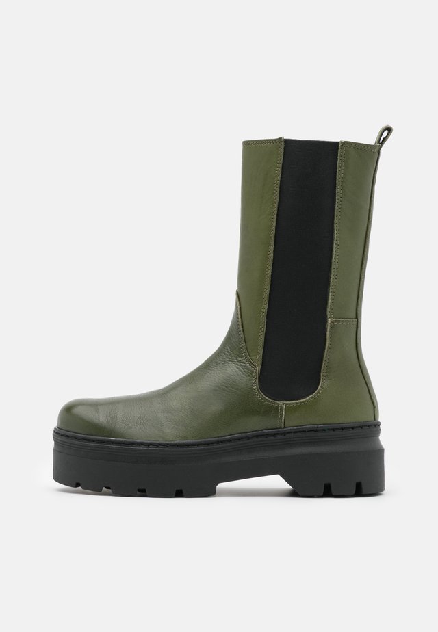 Botas con plataforma de mujer | Comprar online en Zalando