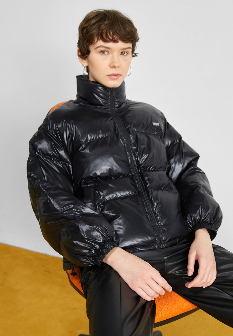 Levi's® RETRO PUFFER - Winterjas - caviar/zwart - Zalando.be