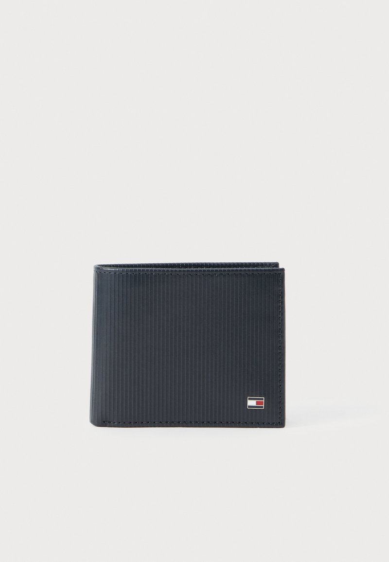 Tommy Hilfiger HILFIGER FLAG BIFOLD LEATHER CREDIT CARD WALLET ...