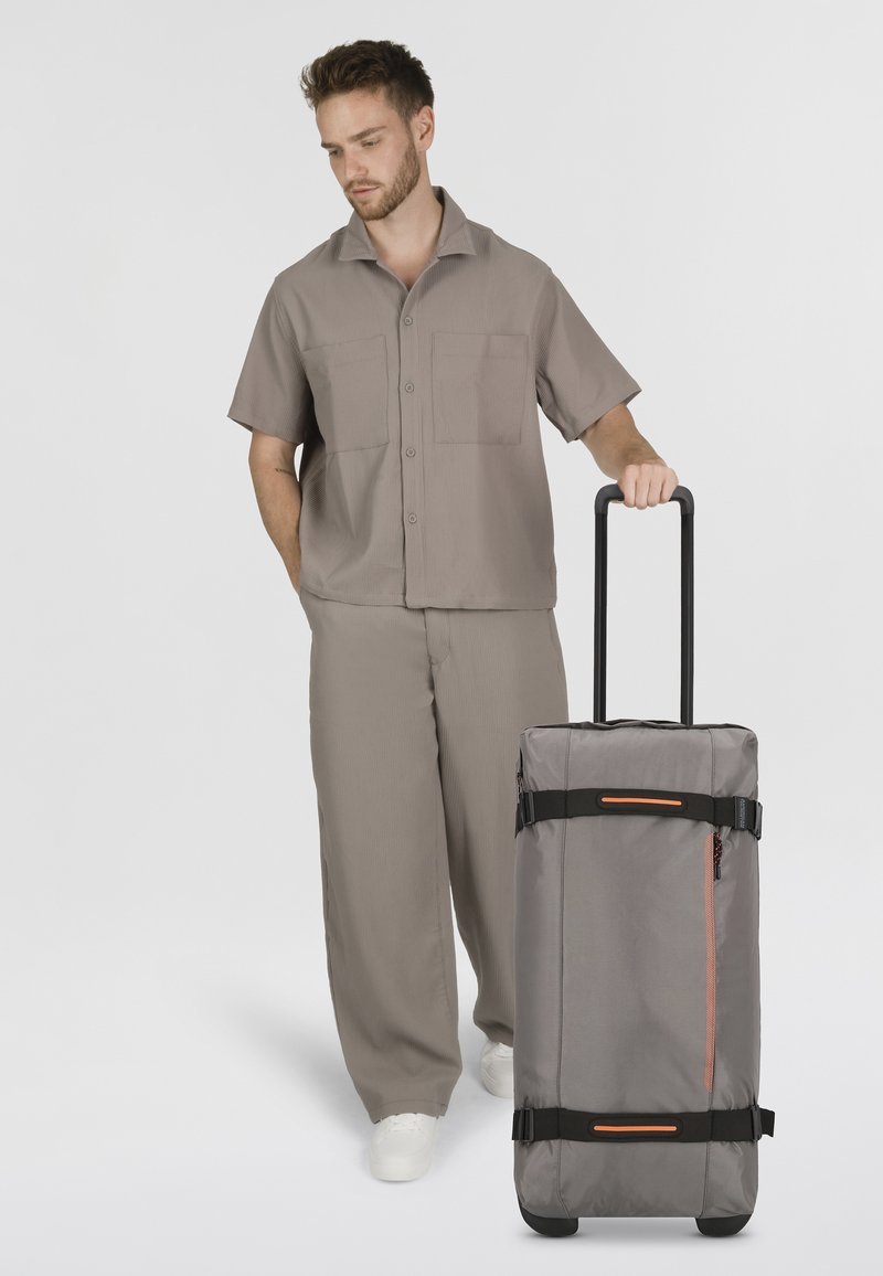 American Tourister URBAN TRACK - Wheeled suitcase - dark grey - Zalando