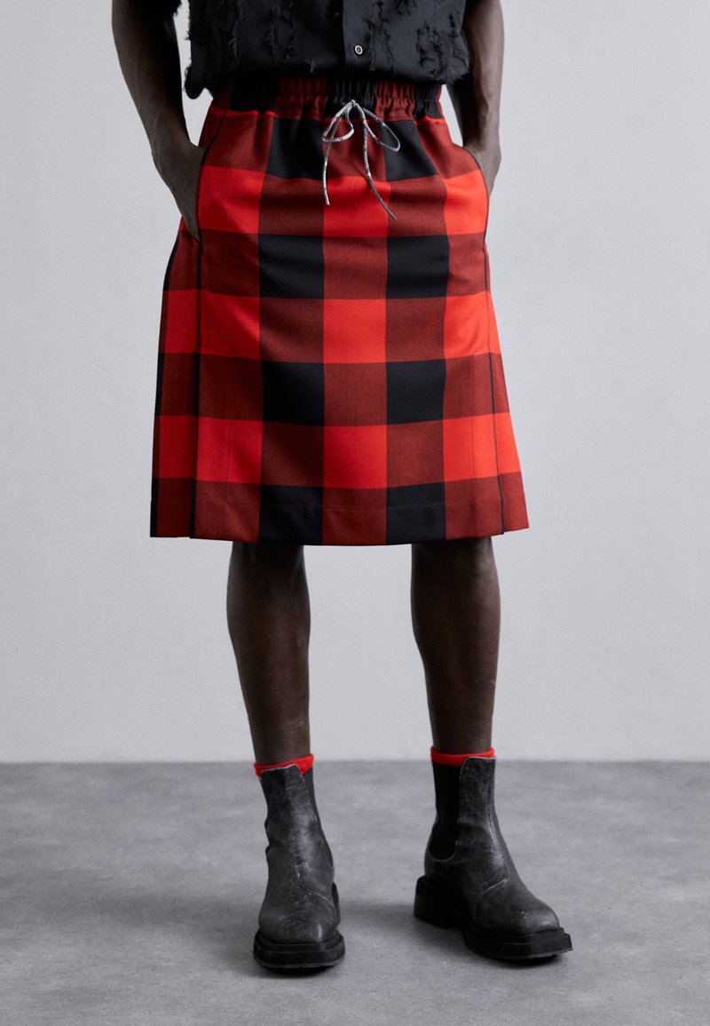 Vivienne Westwood KILT - Shorts - red/black/red - Zalando.co.uk