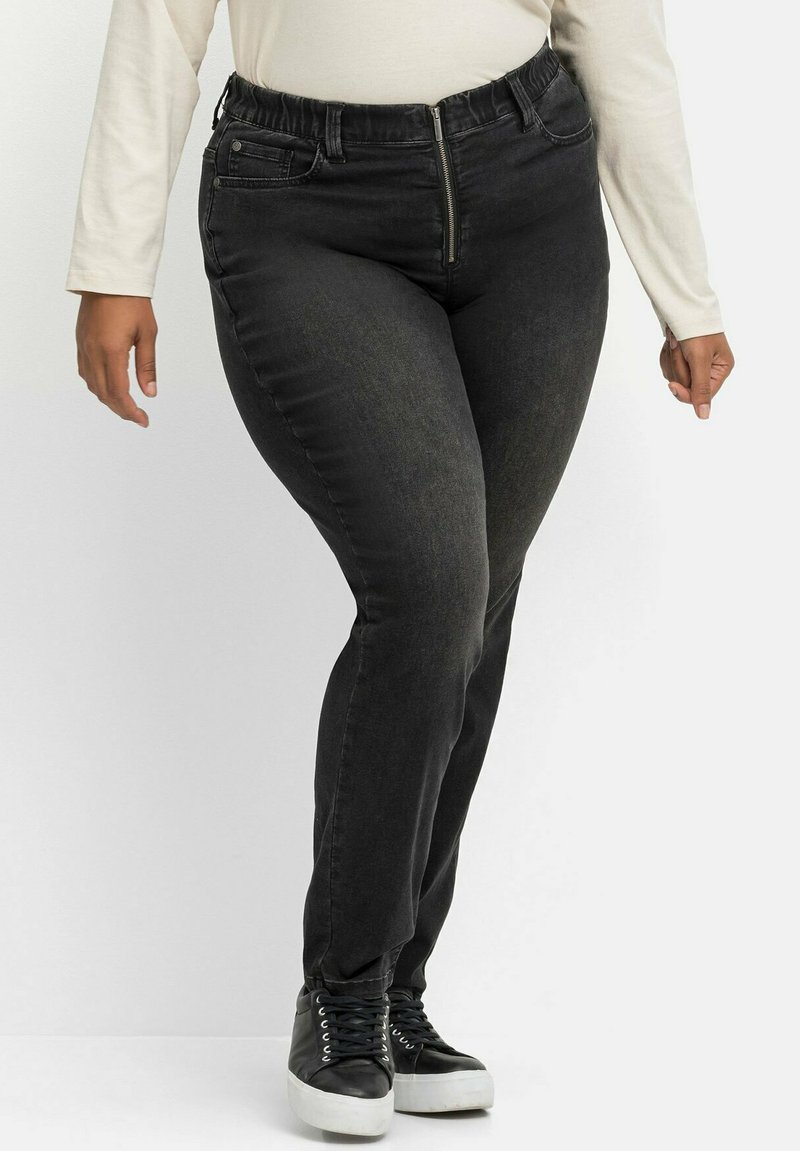 Sheego Jeans Slim Fit - black denim - Zalando.de