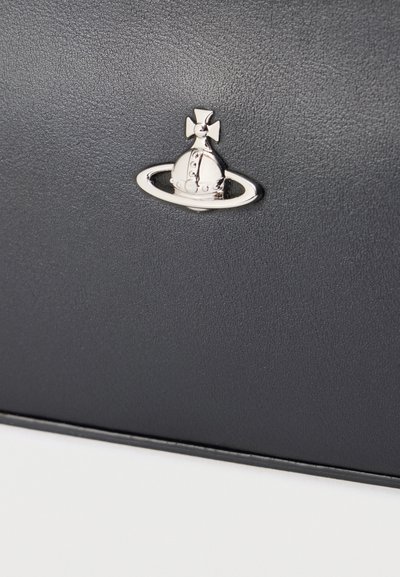 Vivienne Westwood TASHA SHOULDER PHONE BAG - Handtasche - black/schwarz ...