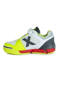 Munich ONE KID VCO INDOOR - Zapatillas de tenis para moqueta sintética - blanco - Zalando.es