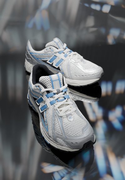 New Balance M1906RWE UNISEX - Baskets basses - white/écru - ZALANDO.CH