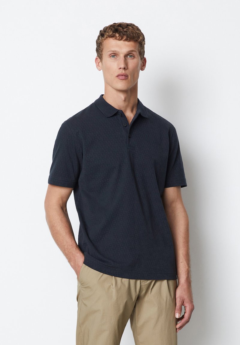 Marc O'Polo MIT DREIECKS-STRUKTUR - Polo shirt - dark navy/blue - Zalando