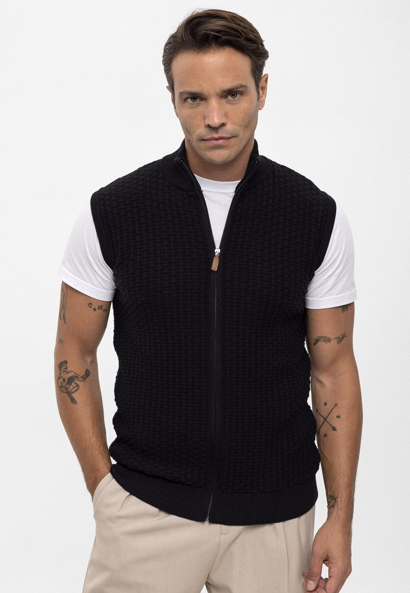 Felix Hardy SLEEVELESS - Chaleco - black/negro - Zalando.es