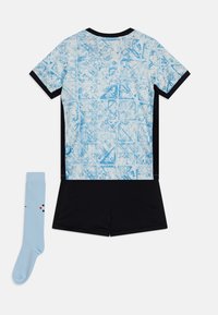 Nike Performance PORTUGAL FPF LITTLE KIDS STADIUM KIT AWAY UNISEX SET ...