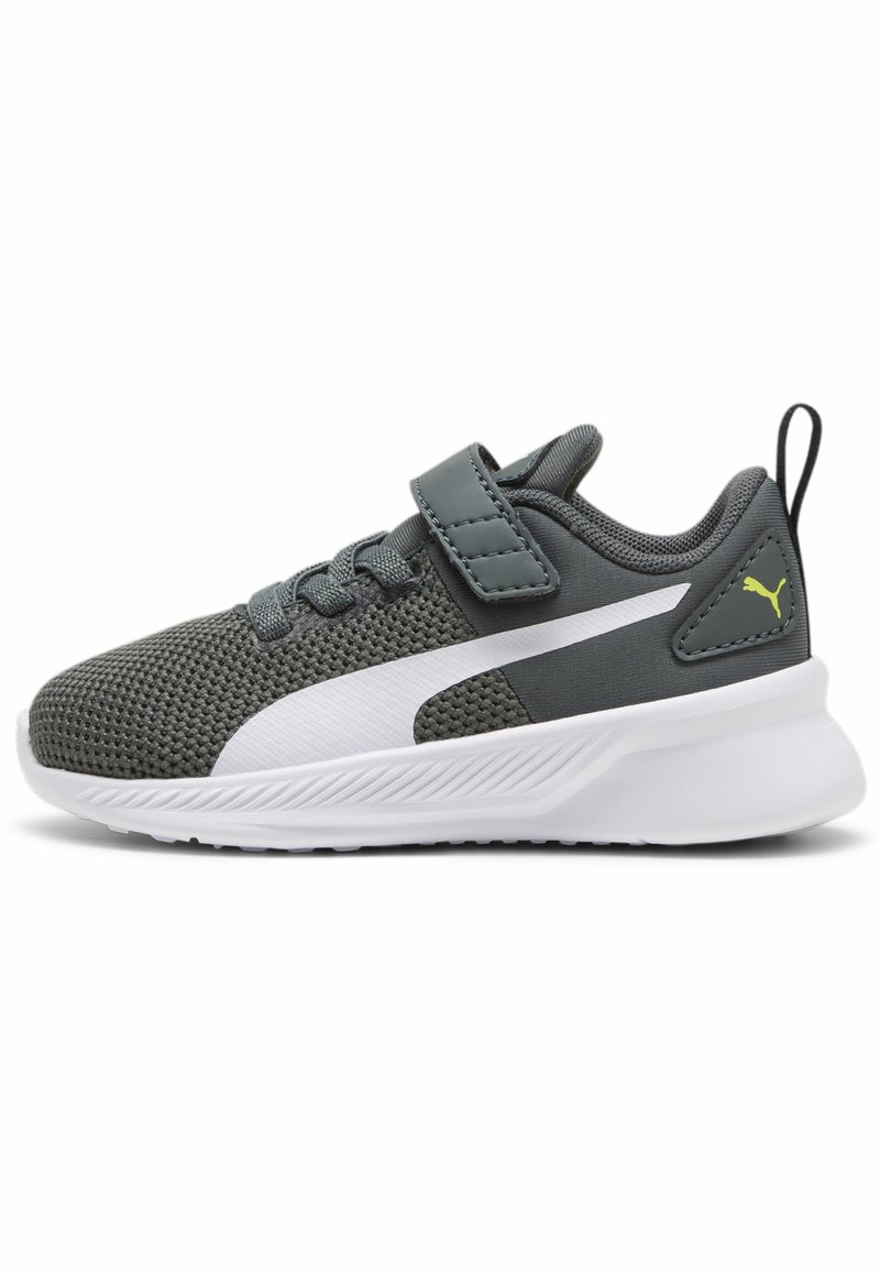 Puma FLYER RUNNER V INF - Tenisky na chodenie - mineral gray whiteblack ...