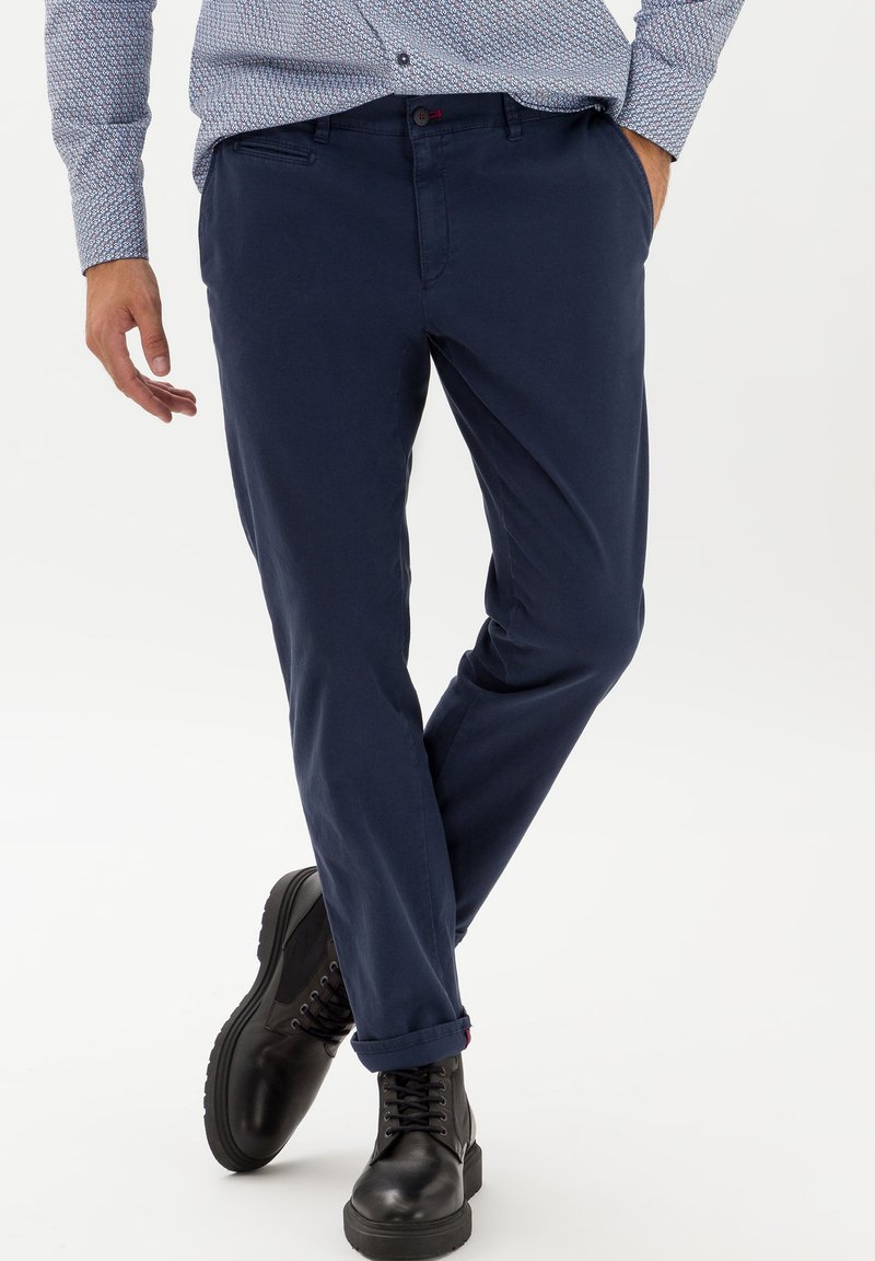 BRAX STYLE FABIO IN - Chino - monochrome/dunkelblau - Zalando.ch