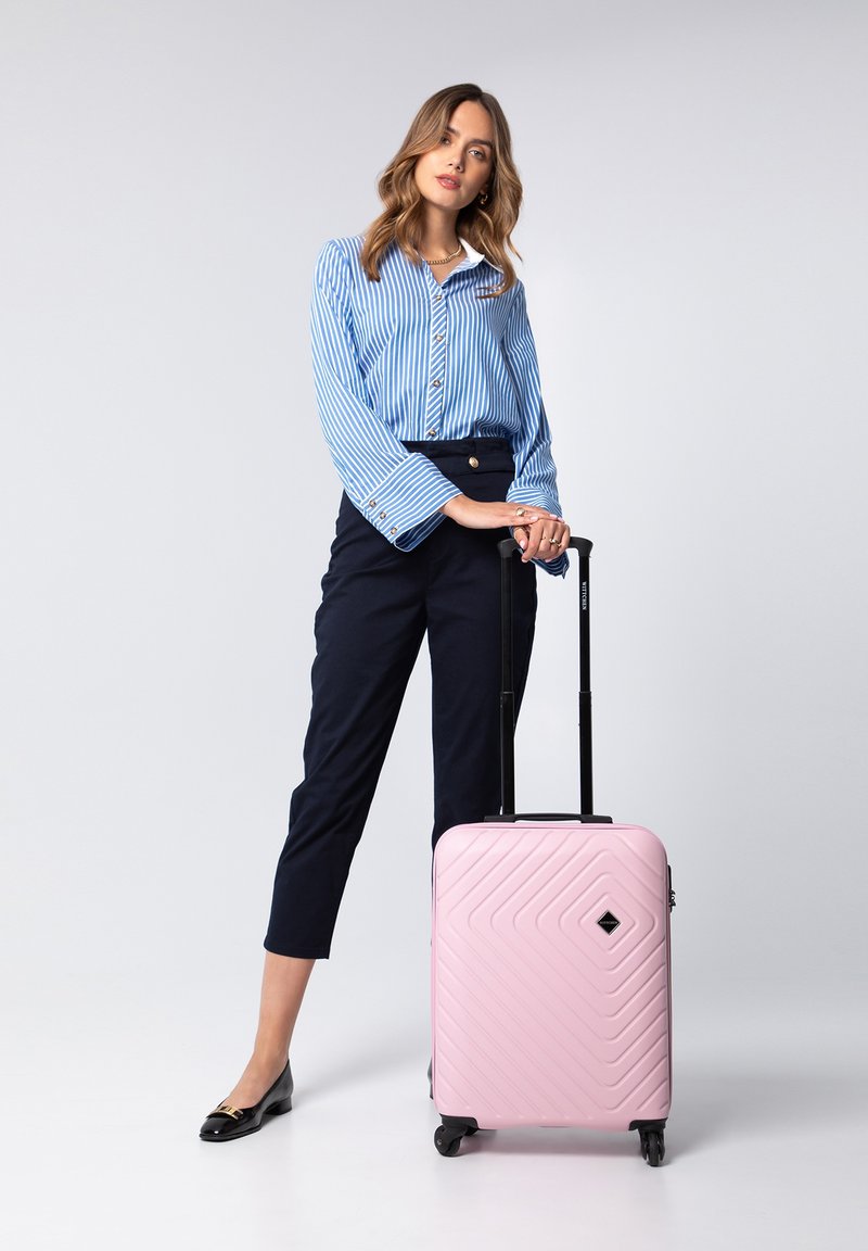 WITTCHEN CUBE LINE WHEELED SUITCASE - Maleta de cabina - light pink ...