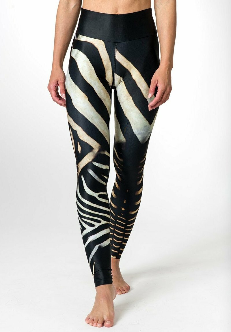 Yoga Hero ZEBRA - Leggings - Hosen - black/schwarz - Zalando.de