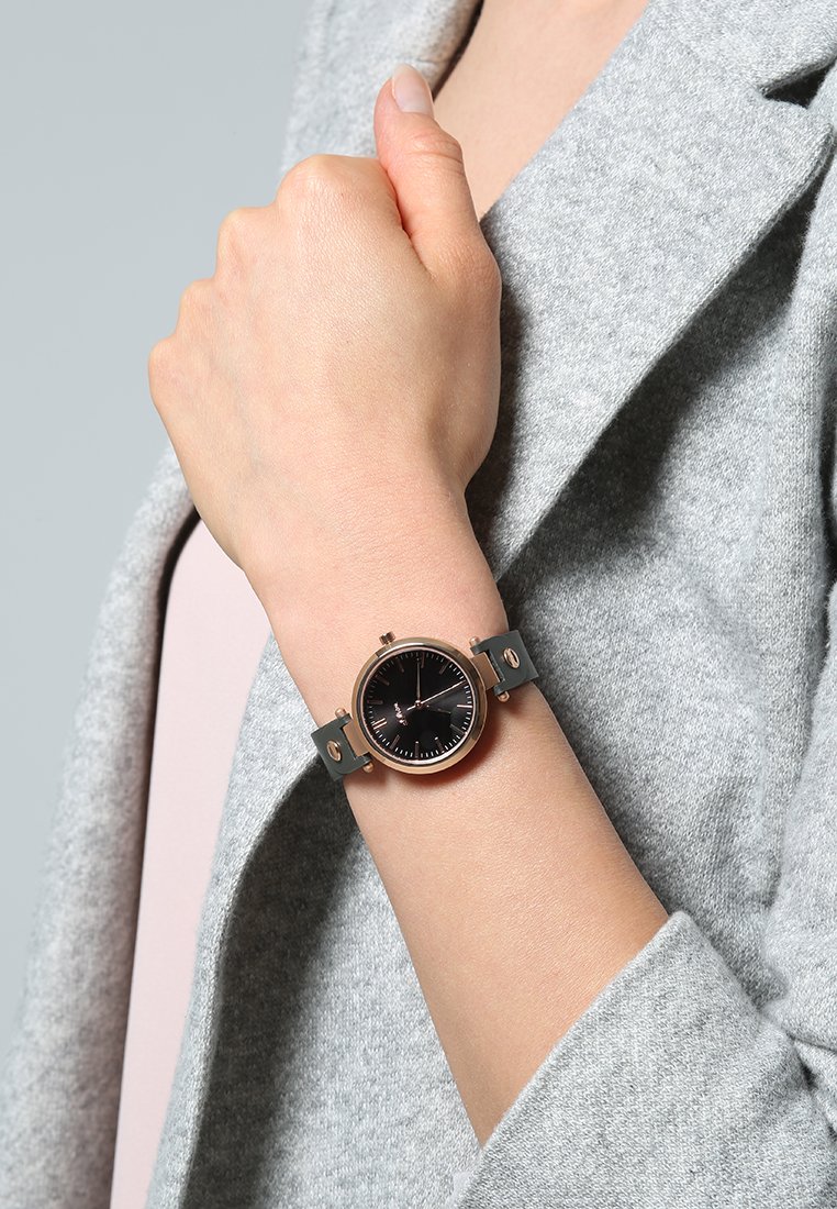 s.Oliver SO-2889-LQ - Watch - roségoldfarben/rose gold-coloured ...