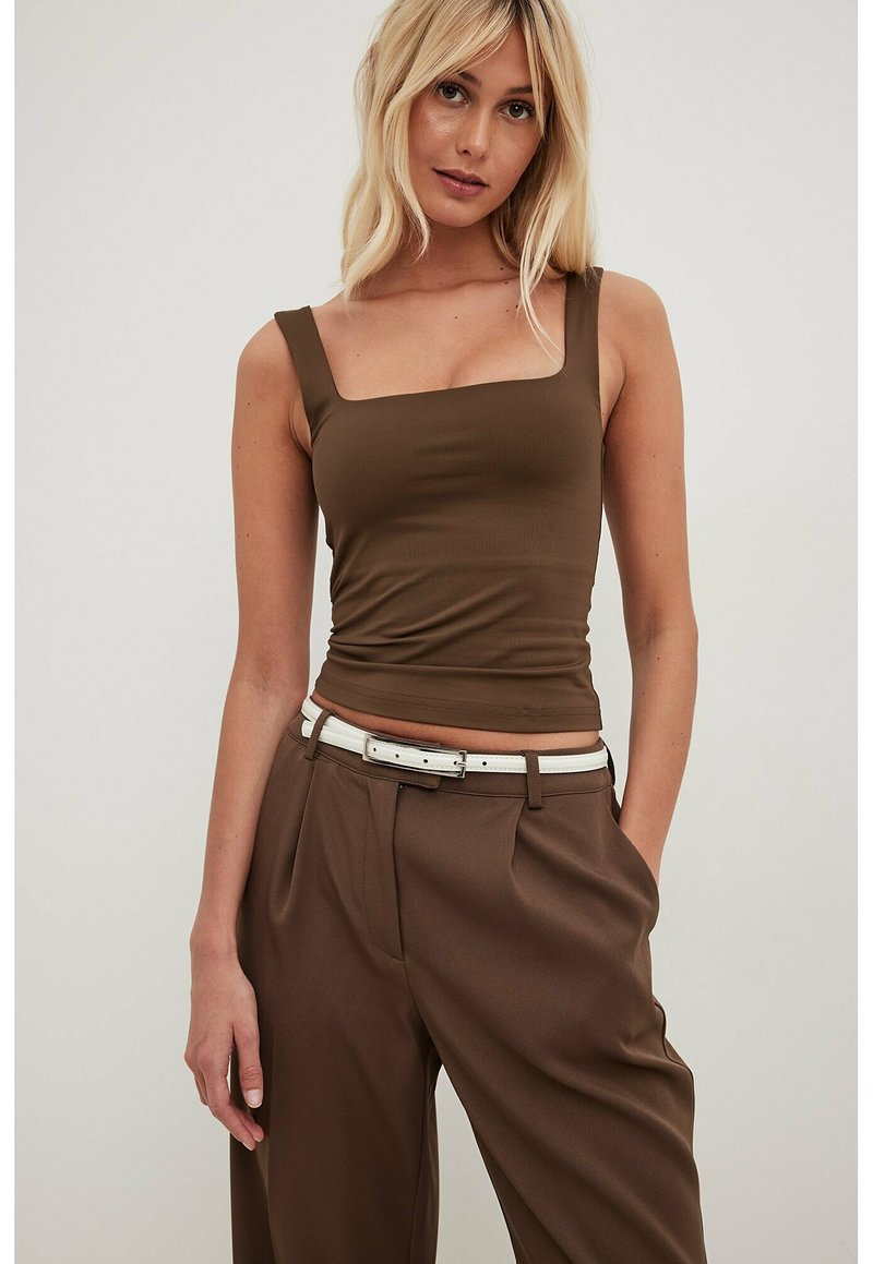 NA-KD Top - brown/marrón - Zalando.es
