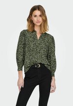 JDY MIT 3/4 ÄRMELN GEMUSTERTES - Blusa - mulled basil/verde - Zalando.es