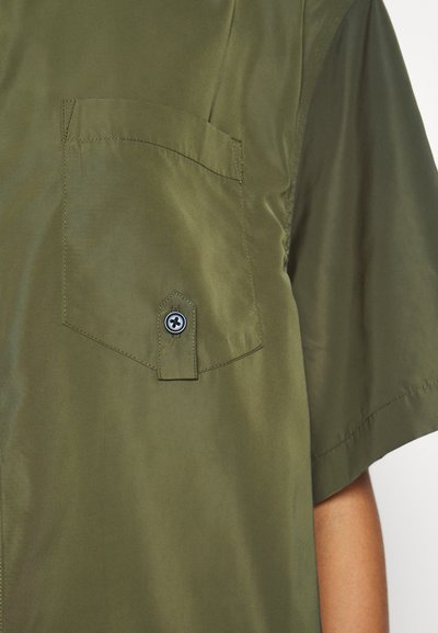 Wood Wood YUKO TECH - Hemdbluse - pitch dark/khaki - Zalando.de