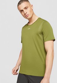 Puma TRIBLEND ULTRABREATHE TEE - Camiseta deportiva - olive green/verde ...