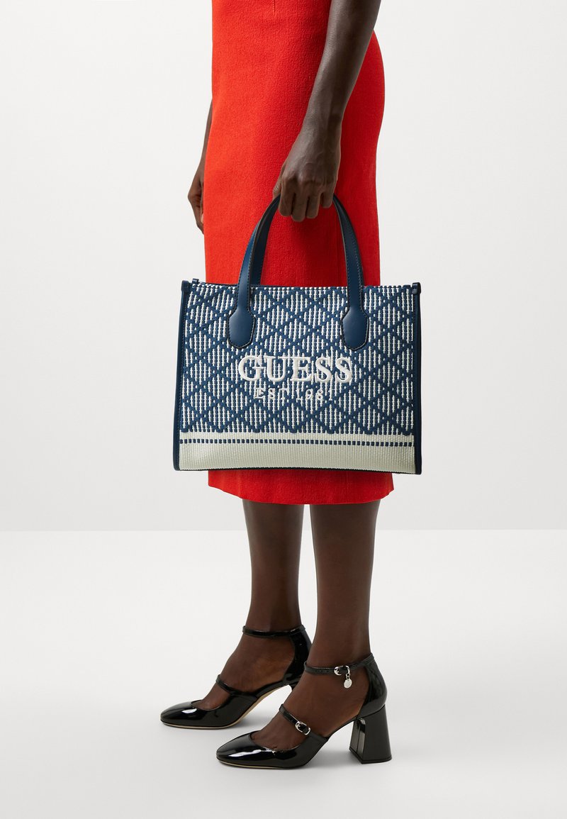 Guess SILVANA COMPARTMENT TOTE - Handtasche - navy/multi/dunkelblau ...