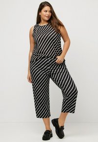Ulla Popken Stoffhose - black/schwarz - Zalando.ch
