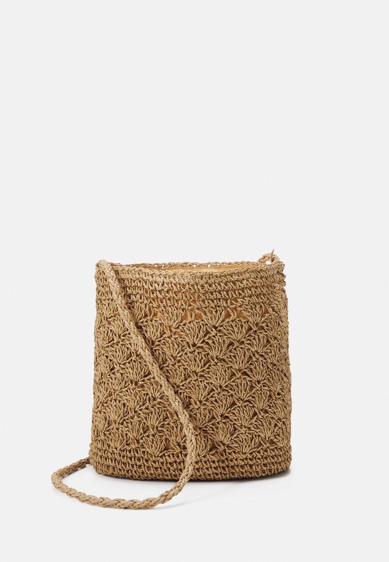 Vero Moda AMELIE STRAW CROSS OVER - Across body bag - natural/beige ...